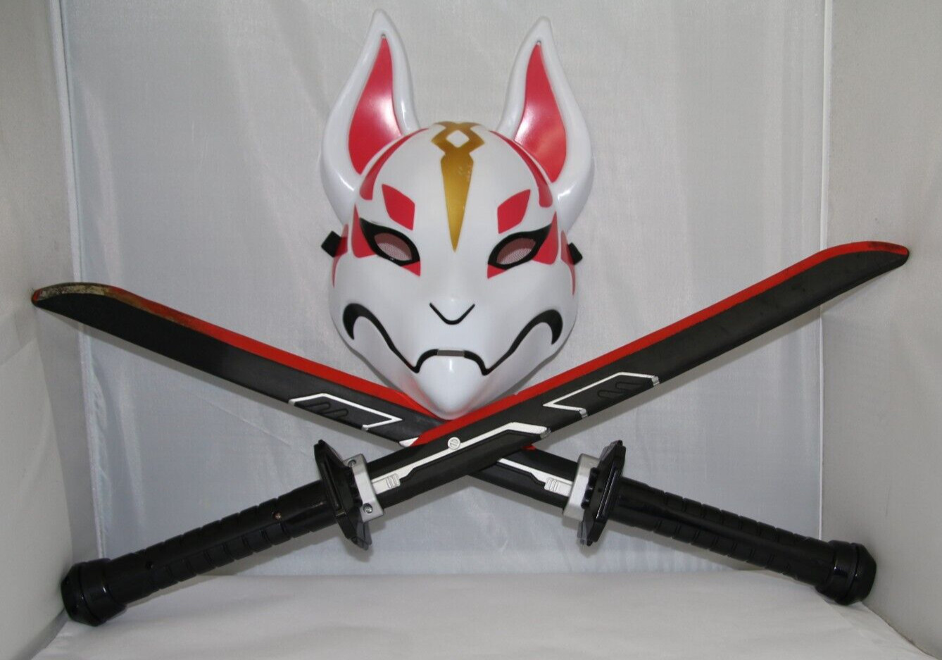 Fortnite Fox Mask Teen/Adult Face Mask With 2 Pretend… - Gem