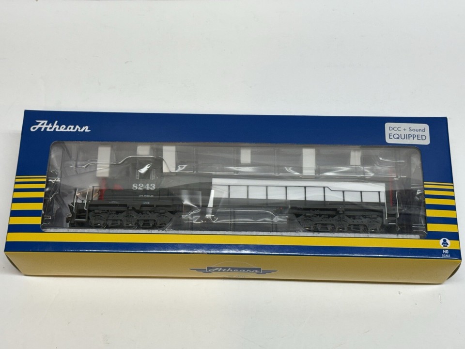 Ho Scale Athearn Southern Pacific SD40T-2 Loco #8243 ATH71847 W/DCC ...