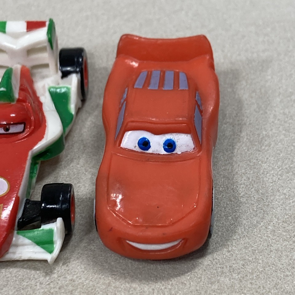 Disney Pixar Cars Transforming Lightning McQueen race track. 6 Mini ...