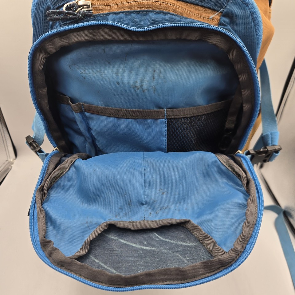 Patagonia Refugio Pack 28L 7911 Hiking Travel Backpack Blue Brown ...