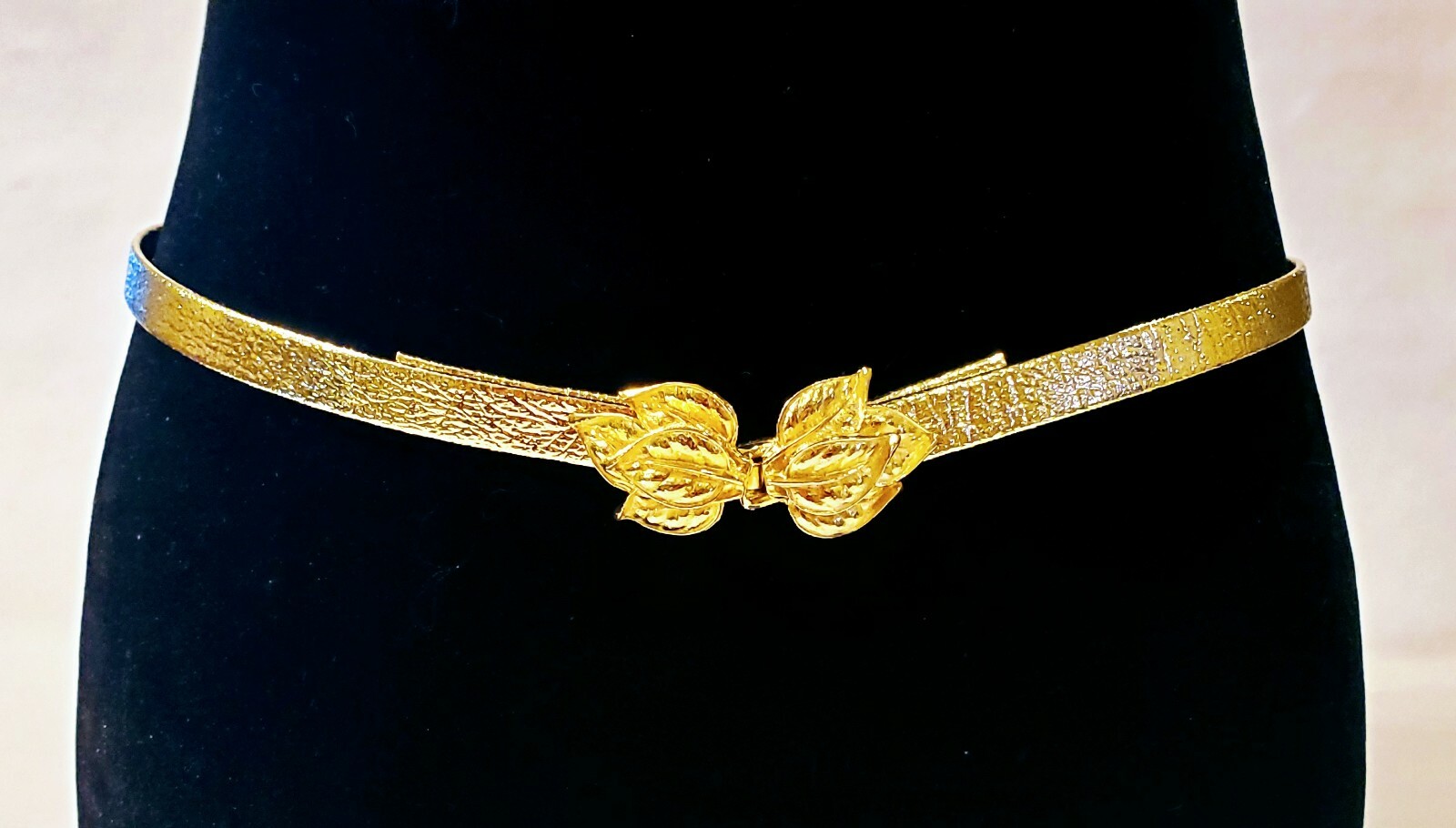 Vintage 1976 Signed Mimi di N Gold Lame Metallic Belt… - Gem