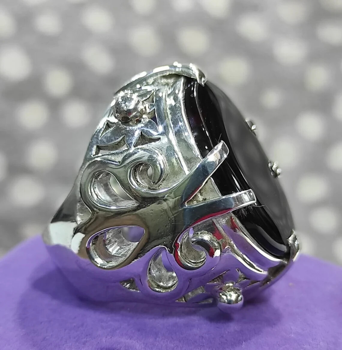 Nigel Ring Yemeni Aqeeq Carnelian Aqeeq Devil Wears Prada Black Agate ...