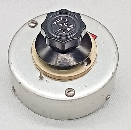 1 QTY DOW-KEY 3 Position Female BNC Coax Switch DC-2.5 GHz 1kw P/N - 78 ...