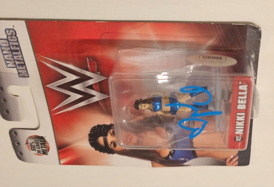 WWE Nano Metalfigs Die-Cast NIKKI BELLA Collectible Diva SIGNED JSA COA ...