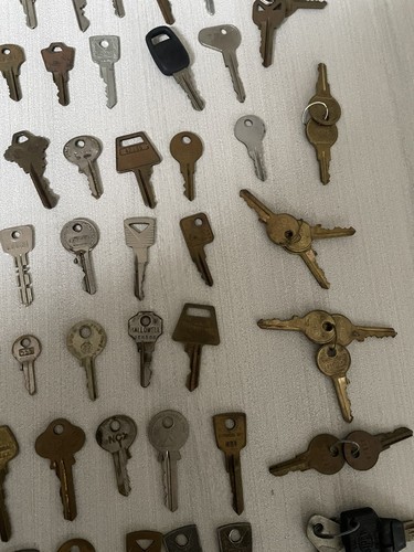 Lot Of 180+ Vintage Truck Keys Master GM Chrysler Milwaukee Etc Variety ...