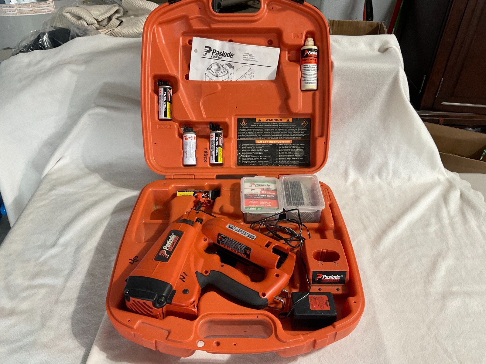 Paslode Cordless Finished 16G Nailer + 2 Batteries + 5 Fuel Cell + Case ...