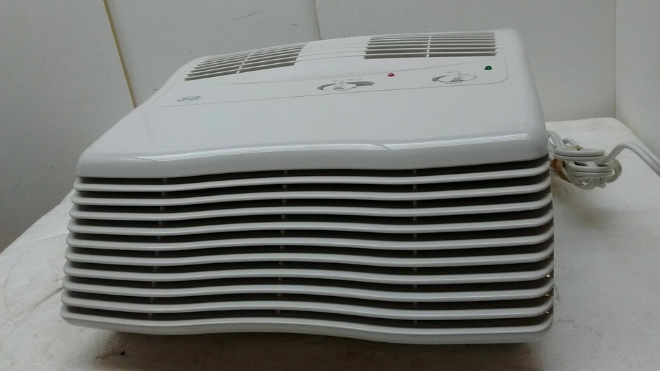 Hunter Compact Fan Ionizer Generator Air Purifier Model HEPAtech 30027 ...