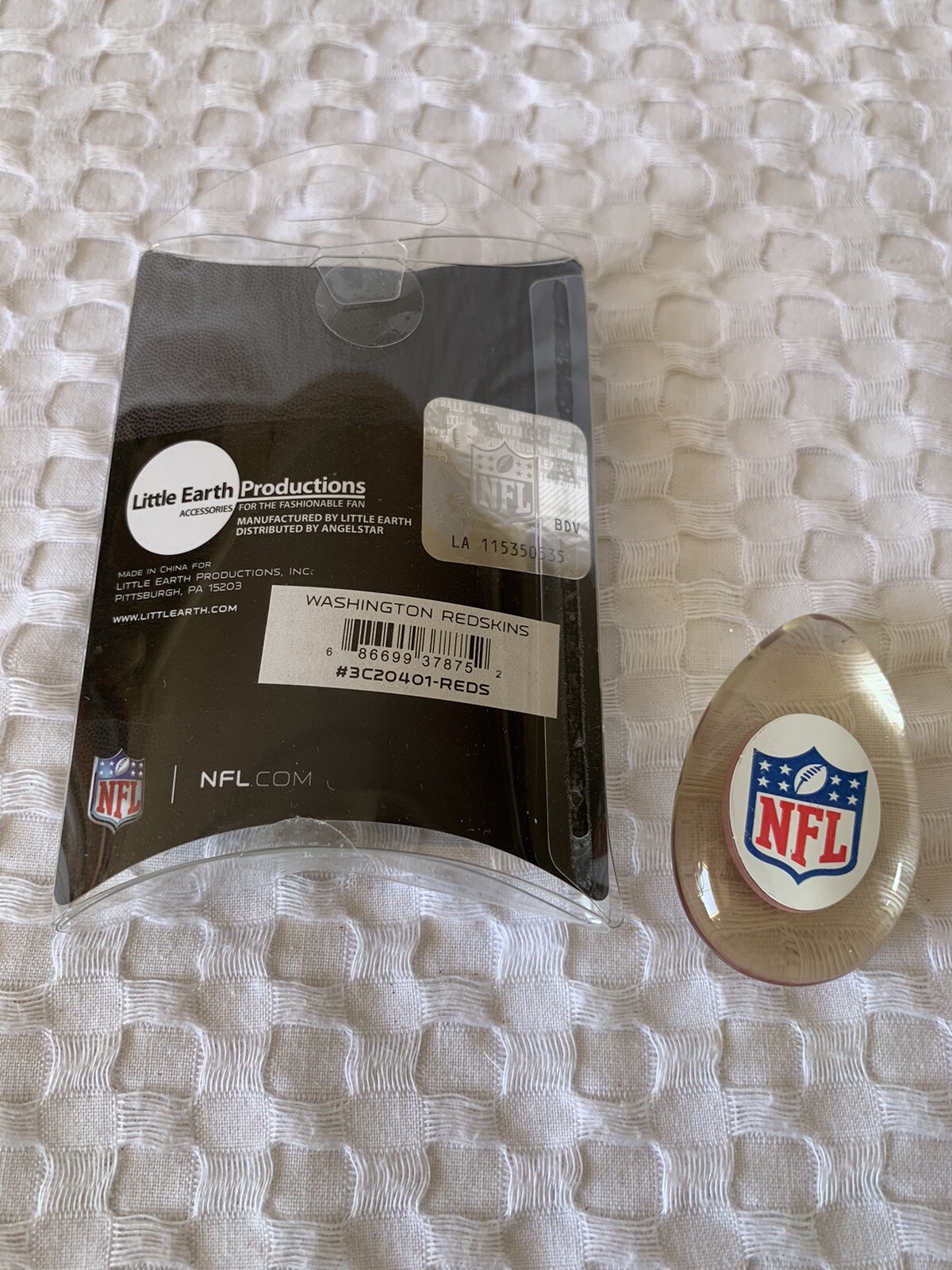 WASHINGTON REDSKINS NFL LUCKY CHEERING STONE FOOTBALL NEW ORIGINAL ...