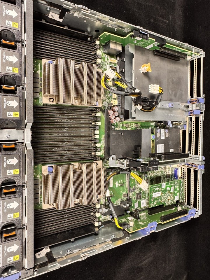 DELL POWEREDGE R740 GPU CHASSIS 2x HS 2x 2000W POWER SUPPORT TO 3 GPU ...