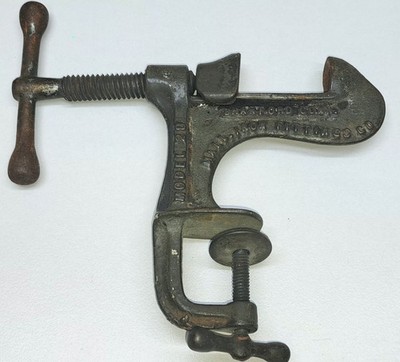 ANTIQUE IRON PERFECTION NUT CRACKER MODEL 28 MALL IRON FITTINGS CO ...