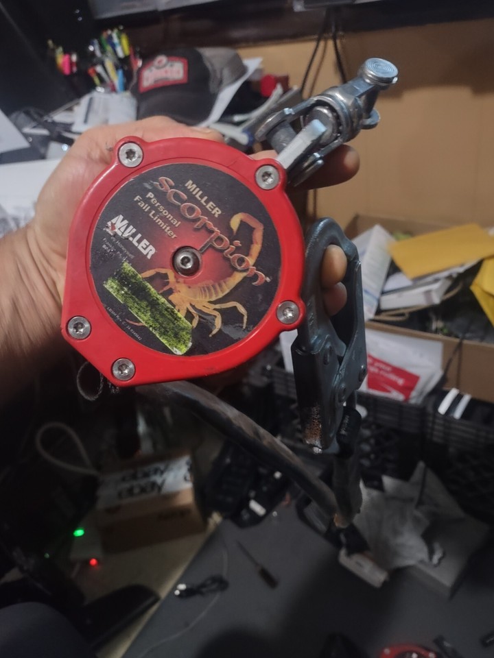 Honeywell Miller Scorpion Personal Fall Limiter PFL Snap Hook PFL-2/9 8 ...