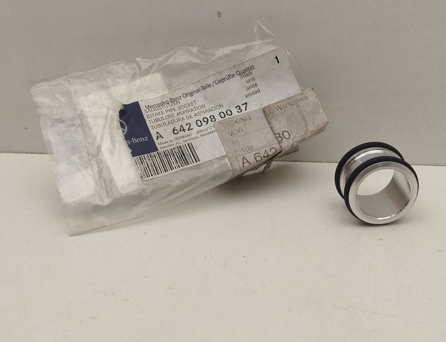 Genuine Mercedes-Benz Om642 Engine Intake Connection With Seal Rings ...