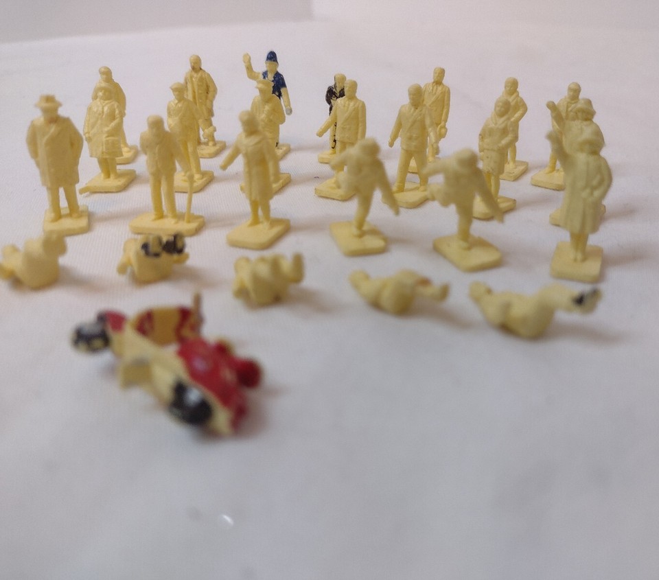 Vintage Marx Plastic Figures People Lot Of 25 + Motorcycle 5 Sitting ...