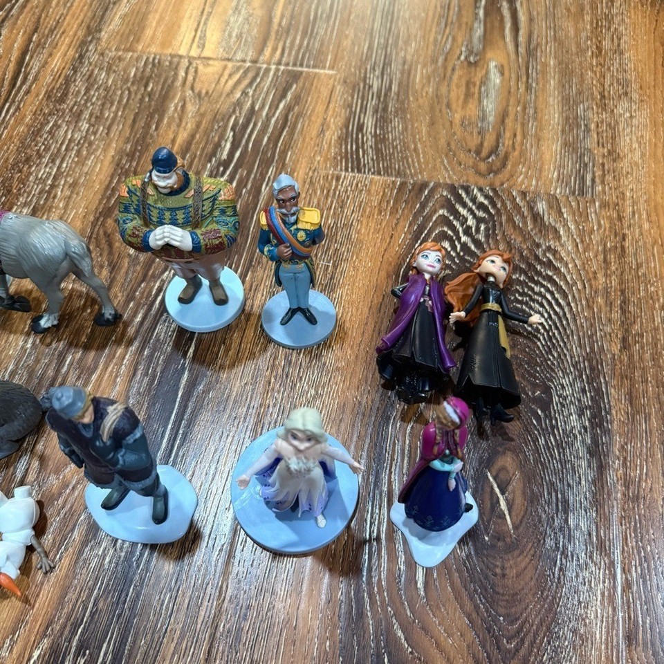 Disney Store Frozen Anna Elsa Christof Reindoor Olaf Figurines Dolls ...