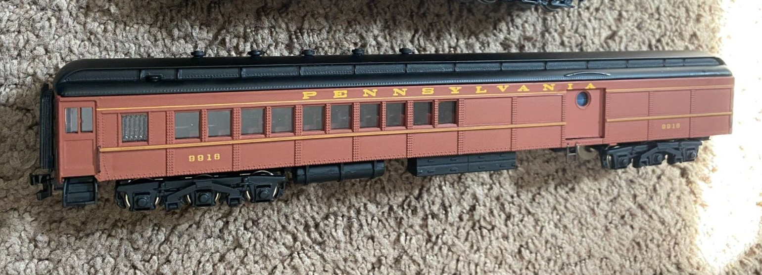 Bachmann Spectrum Item #89011, Combine #9916 with Porthole Door HO ...