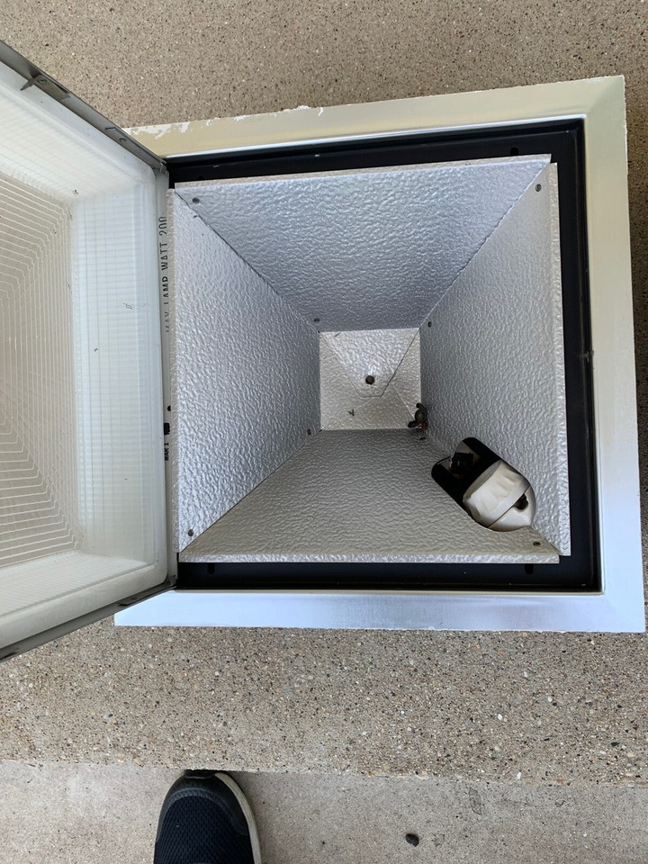 Pair Vintage 1960'S MCM GLASS ALUMINUM BUILT-IN SQUARE RECESSED LIGHT ...