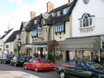 PHOTO THE WHITE HART HOTEL HIGH STREET CRICKLADE 2009 | eBay