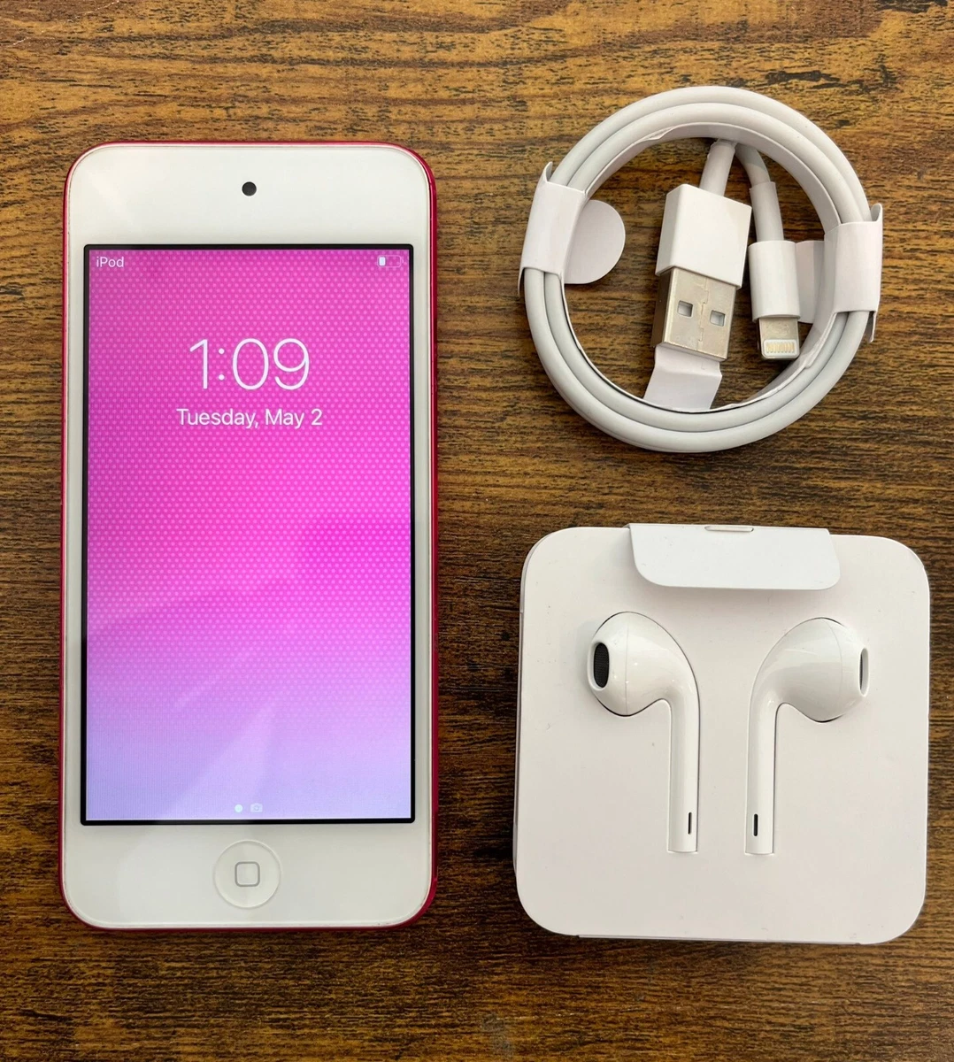 Pink Ipod With Headphones