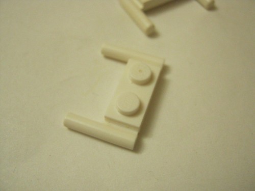 Lego Lot Of 2 White Modified 1x2 Plates With Bar Handles, 3839 (028-295 ...