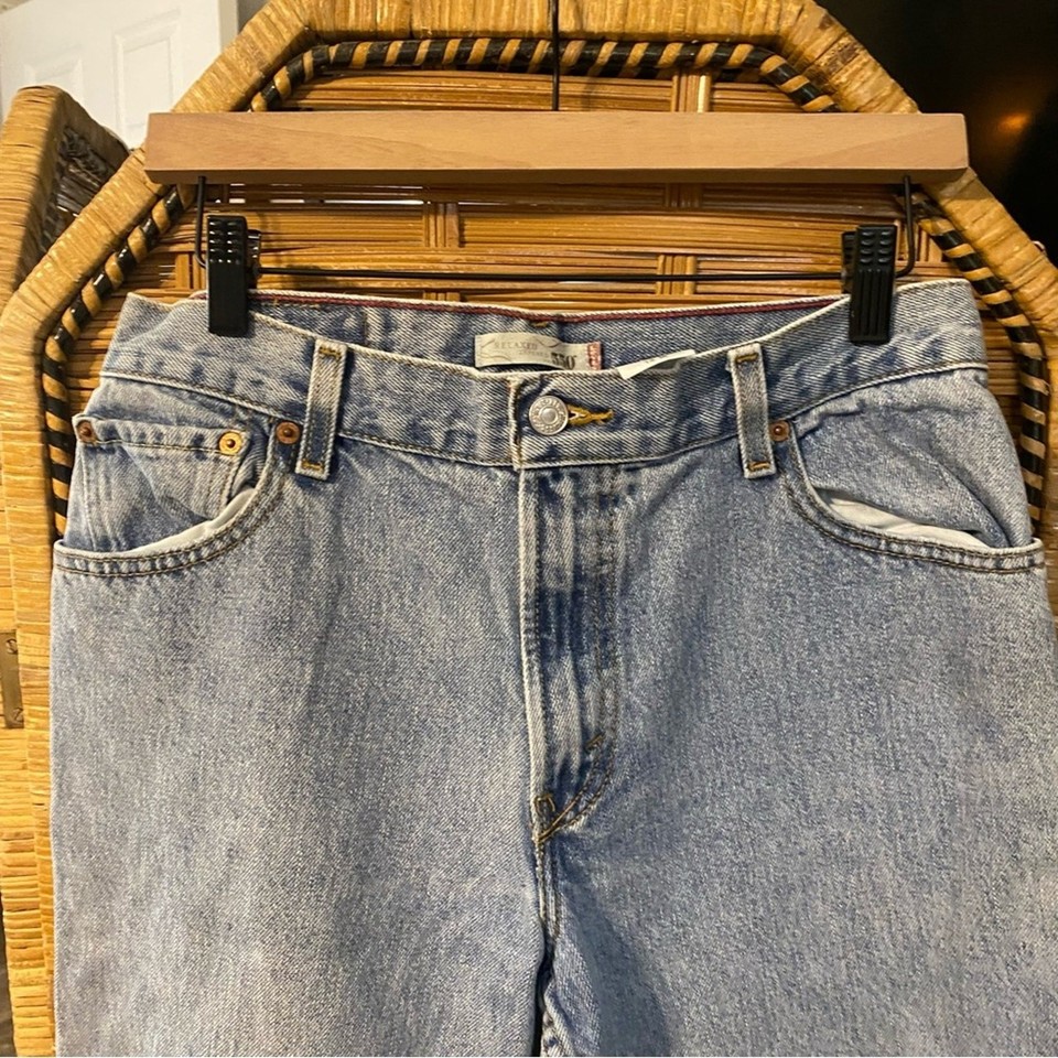 Women’s vintage Levi's 550 Light Blue relaxed tapered fit denim Jeans ...