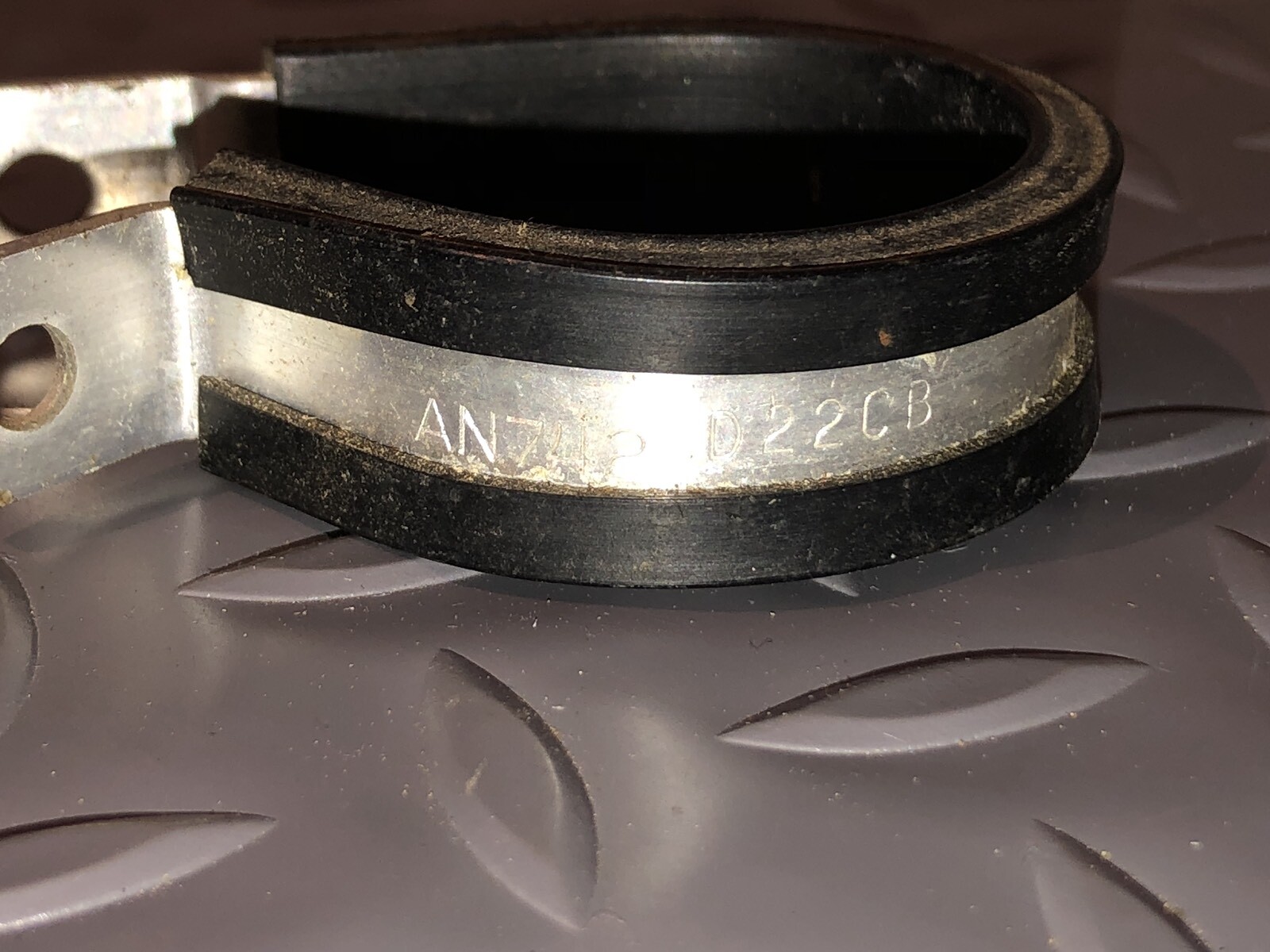 Loop-Type Cushioned Aluminum Alloy Clamp, P/N: AN742-D22CB | eBay