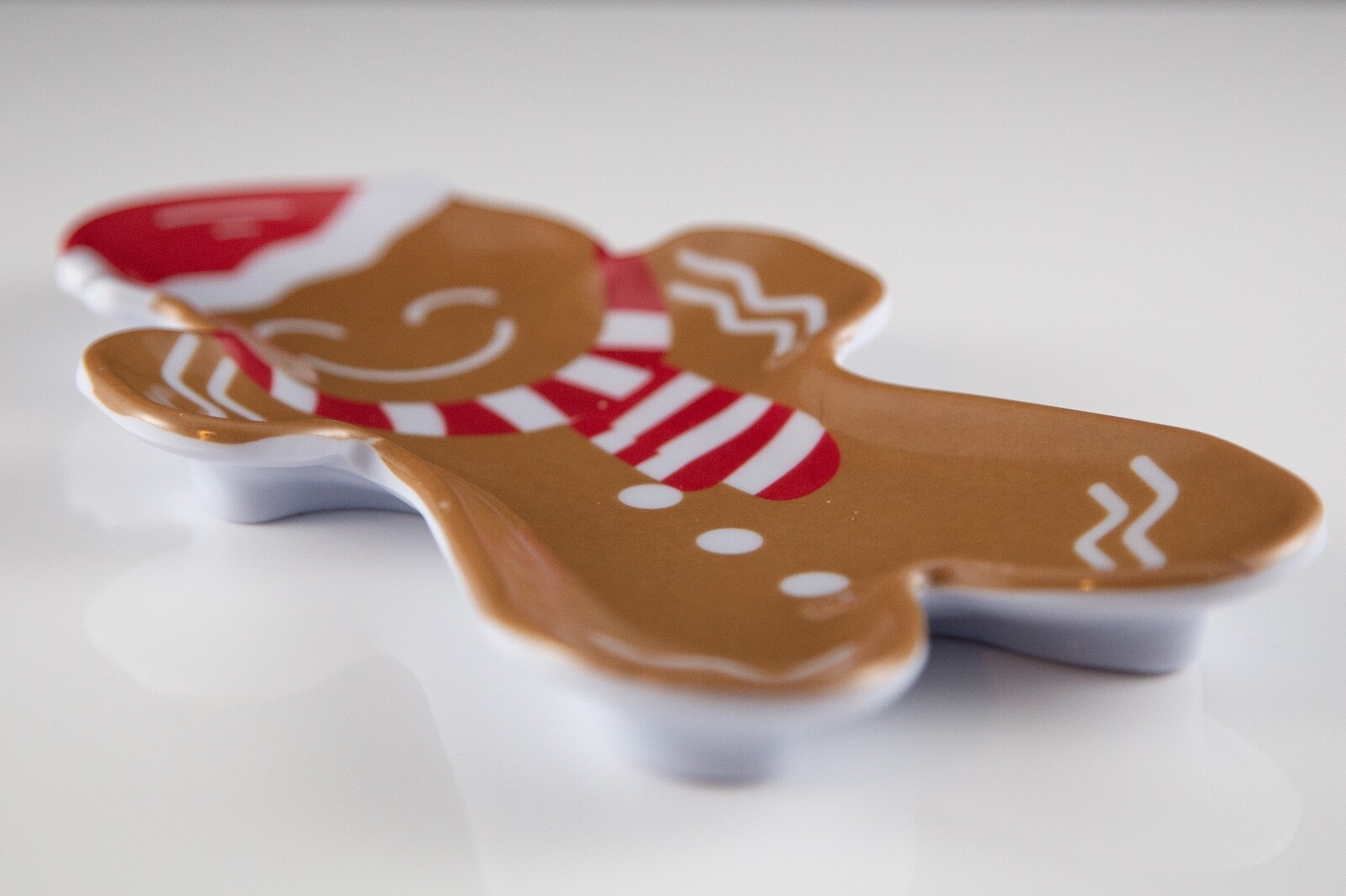 New Cook With Color Christmas Gingerbread Man Spoon Rest | eBay
