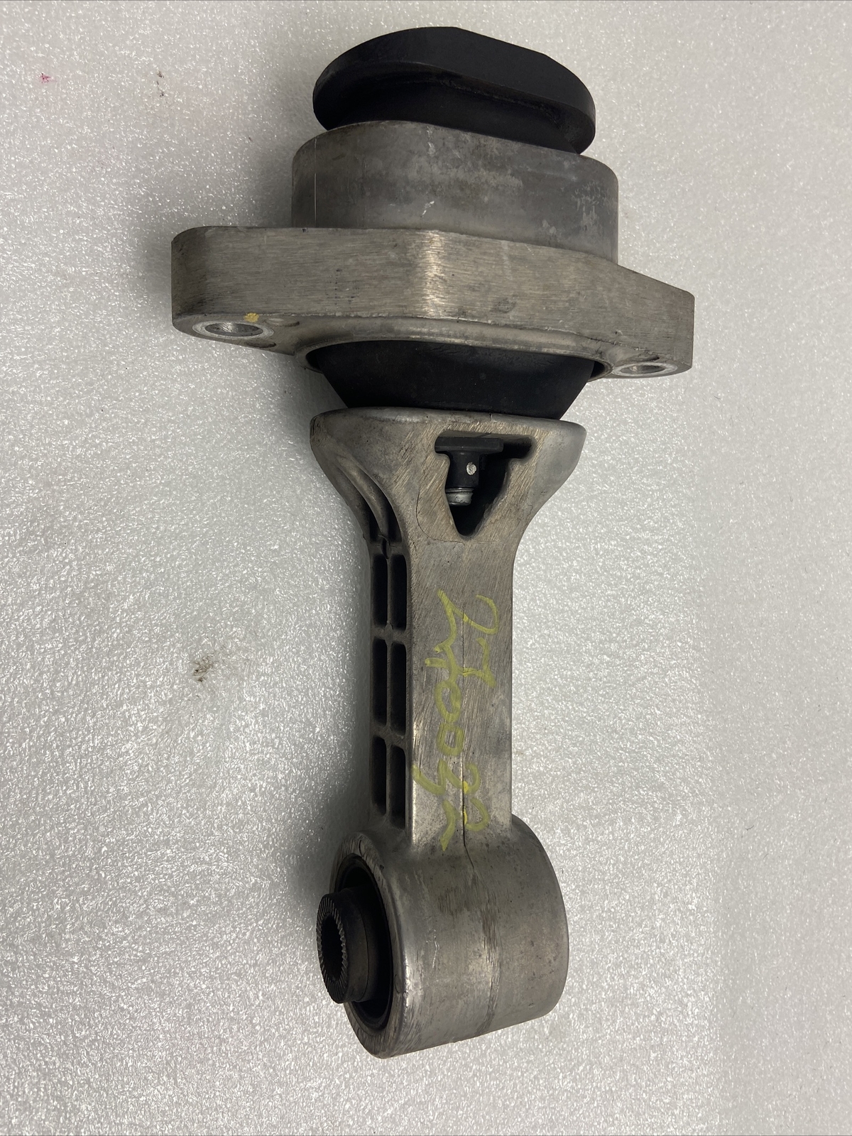 2011 - 2016 Hyundai Elantra 1.8L Lower Engine Rod Mount 21950-3X000 OEM ...