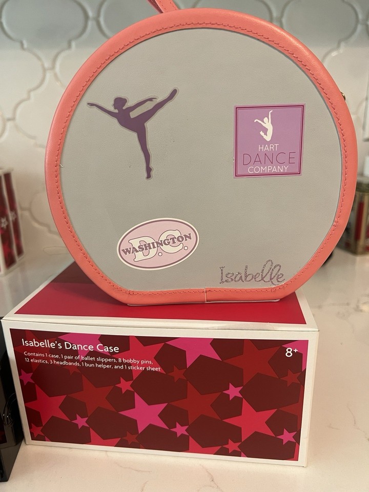 AMERICAN GIRL ISABELLE PALMER GOTY 2014 Lot: Doll, Clothes, and ...