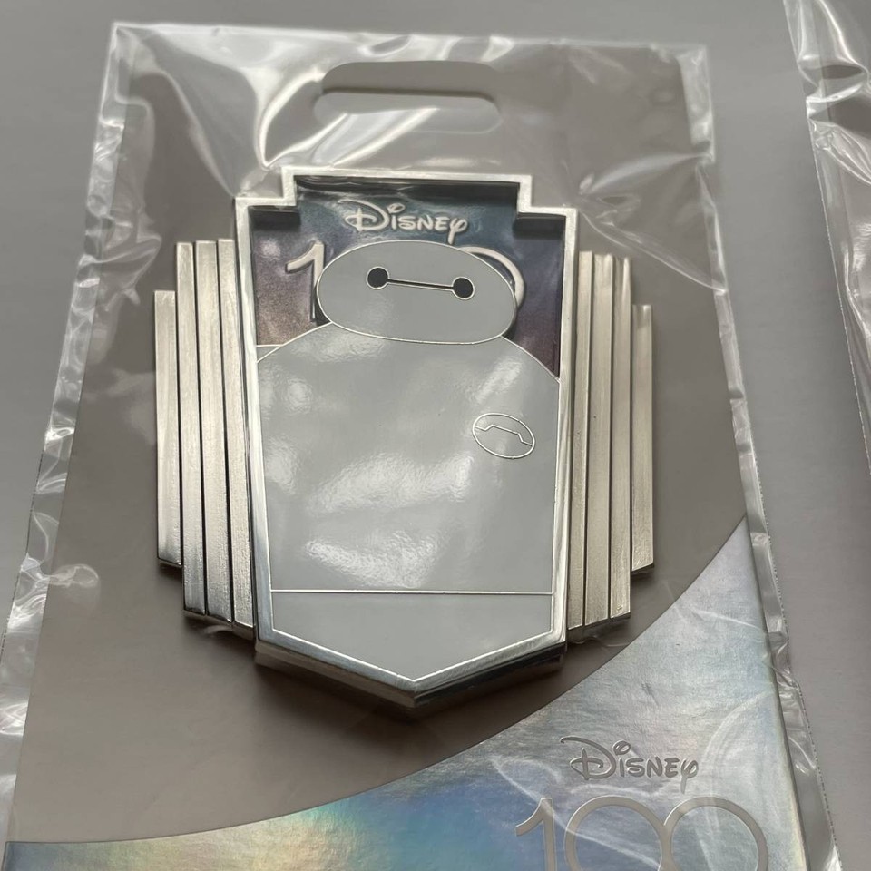 D23 Limited MOG D100 Pin Badge Baymax Hiro LE300 DestinationD23 2023 ...