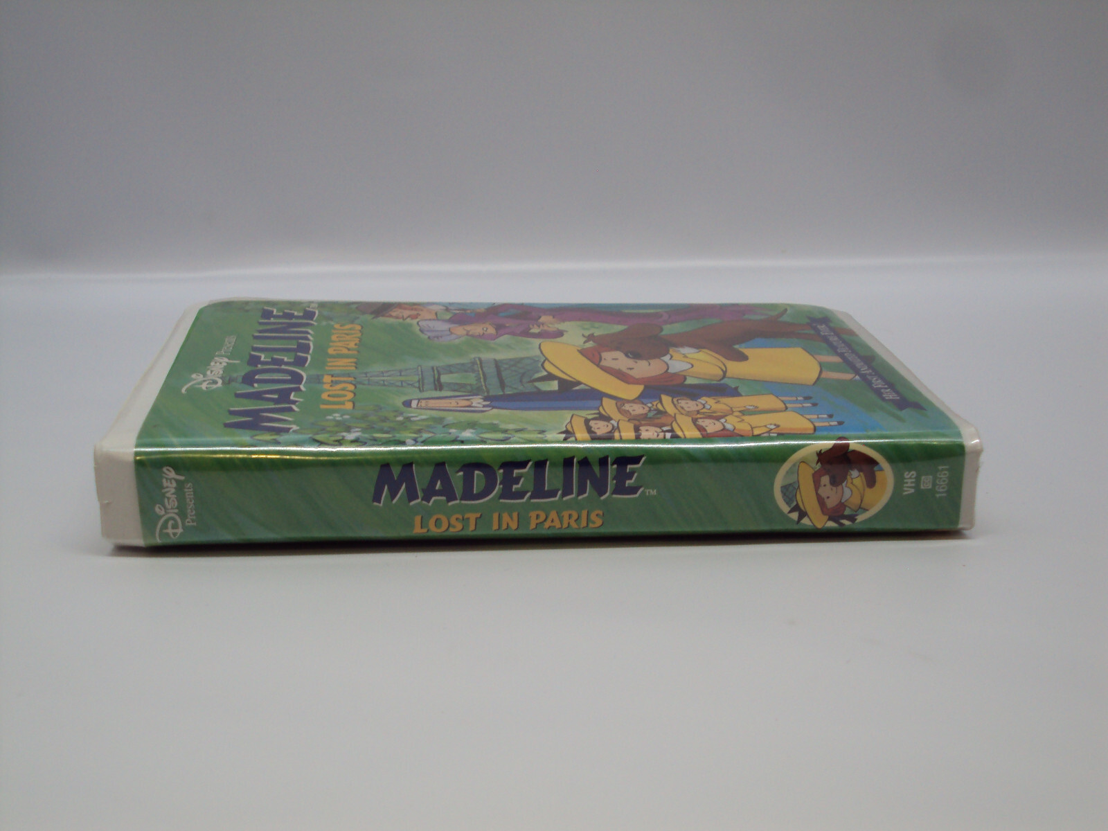 Madeline: Lost in Paris (VHS, 1999) Disney | eBay