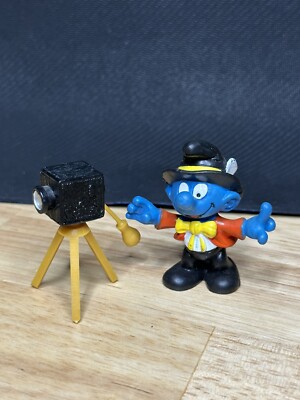 Photography Smurf Figure Schleich Peyo 1981 Super Smurf 40217 W/ Camera ...