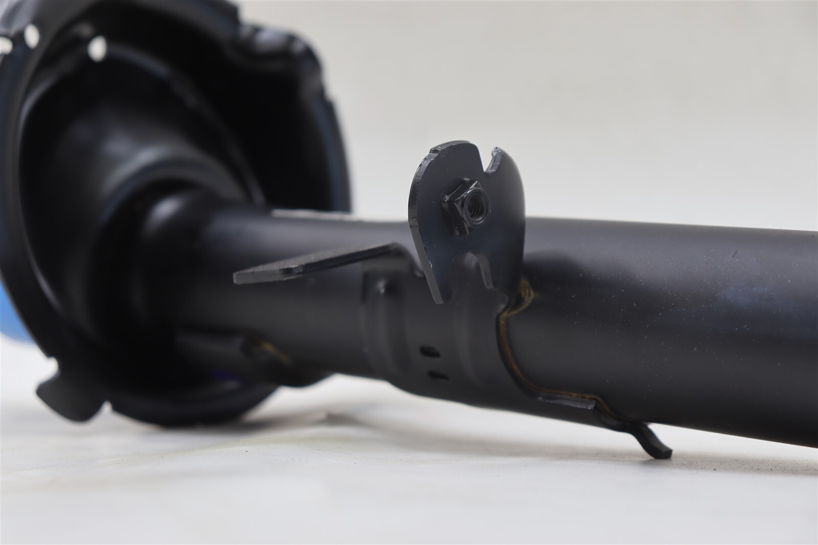 NEW Motorcraft Front Left Suspension Strut AST-12352 Ford Focus 2.0L ...