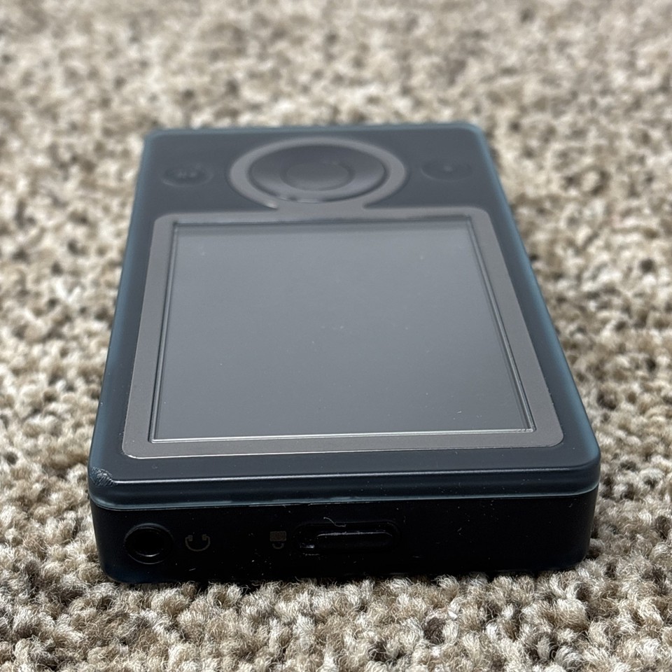 Microsoft Zune 30 Digital Media MP3 Player (1089) 30GB - Grey-blue ...