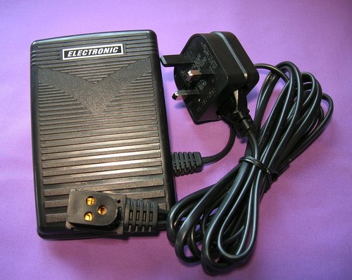 FOOT CONTROL FITS SINGER SEWING MACHINES 3 PIN D SHAPE PLUG #979314-031 ...