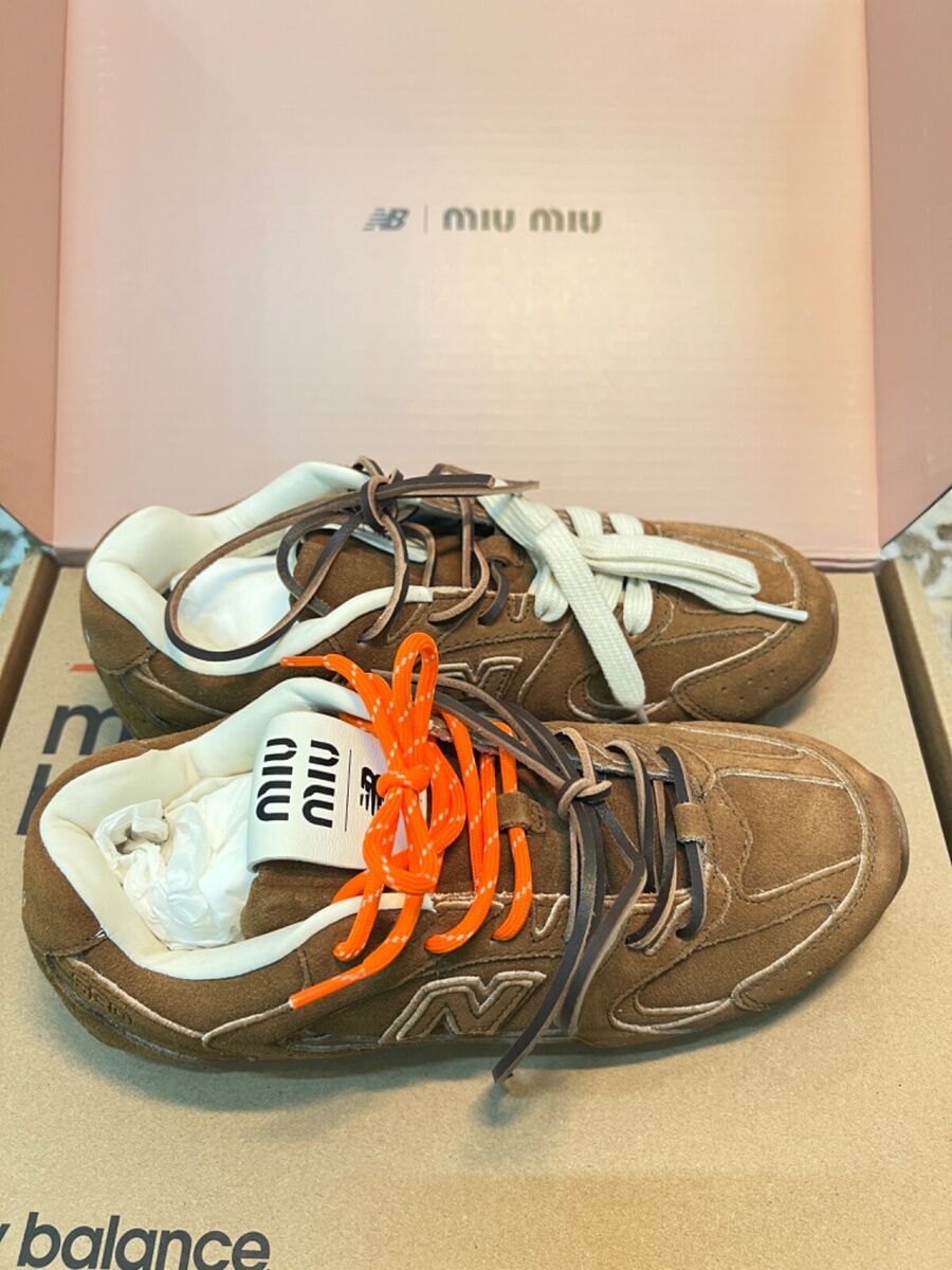 New Balance X Miu Miu 530 Suede Sneakers - Size 38 EU (8 US New Balance X Miu Miu 530 Suede Sneakers - Size 38 EU (8 US