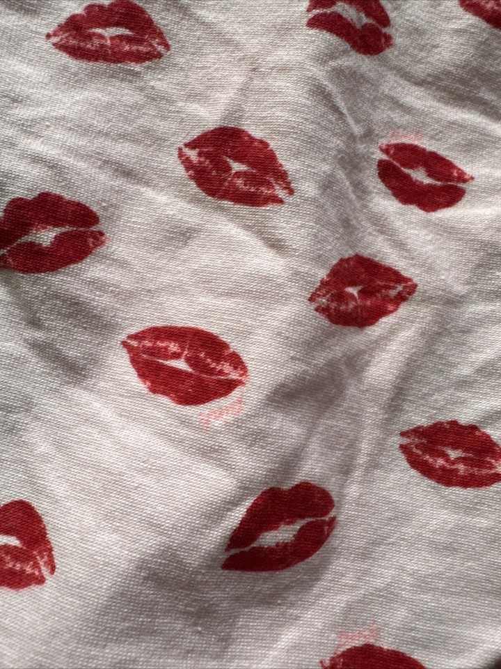 VICTORIA'S SECRET PINK Red Lips X-Low Rise Hipster with Red Mesh Band ...