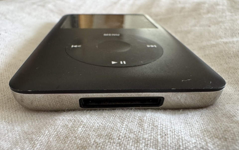 Apple iPod Classic 6th Generation Black 80 GB A1238 - Untested ...