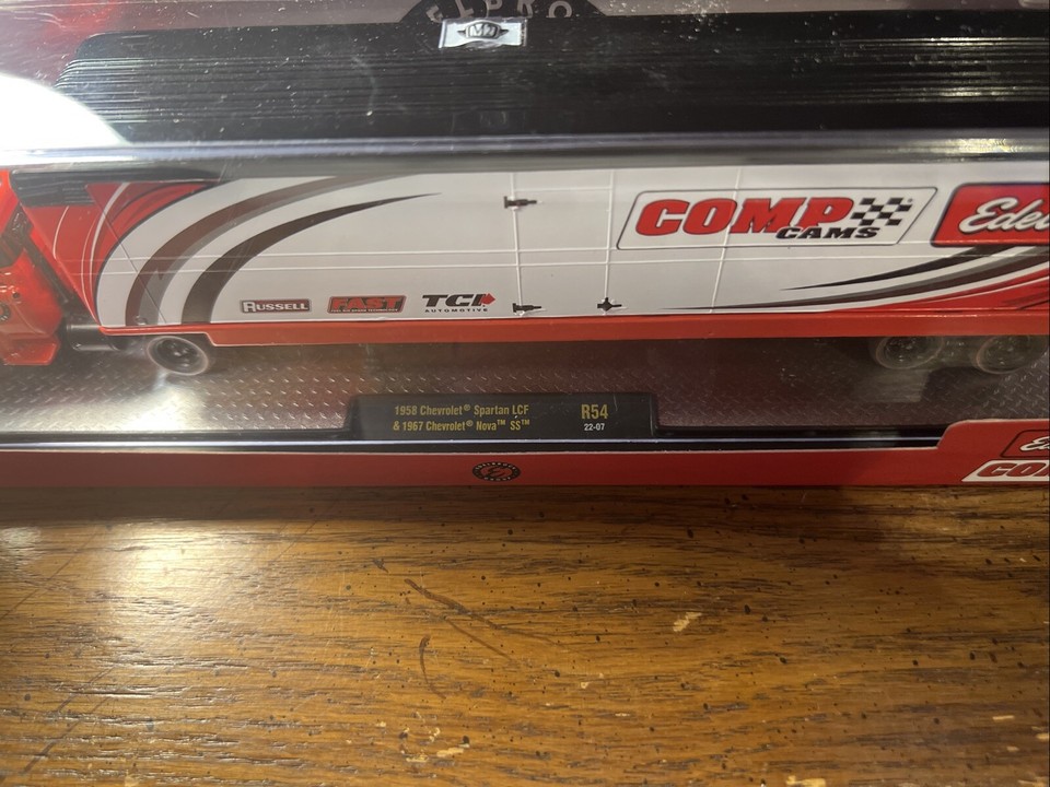 M2 Machines 1:64 Scale Auto Hauler EDELBROCK , COMP CAMS Chase Piece ...