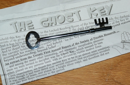 Skeleton Ghost Key -- classic ungimmicked spooky close-up PK effect ...