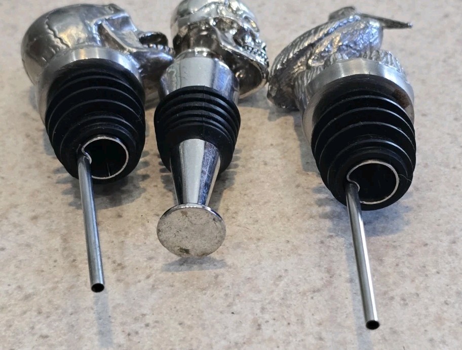 1 Wine Or Liqour Stopper And 2 Pourer Barware Metal Silver Tone | eBay