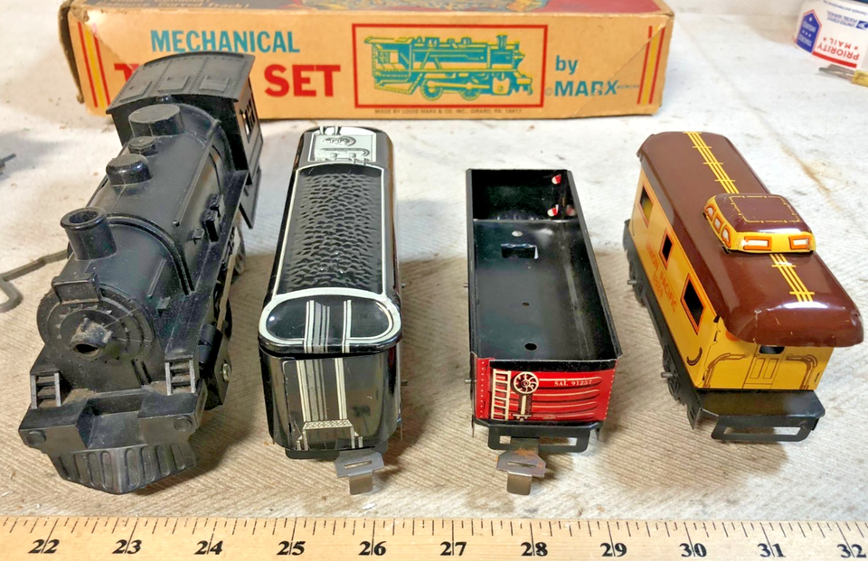 Marx Mechnical Train Set 528 - 4 wheel 6 inch cars, 401 engine track ...