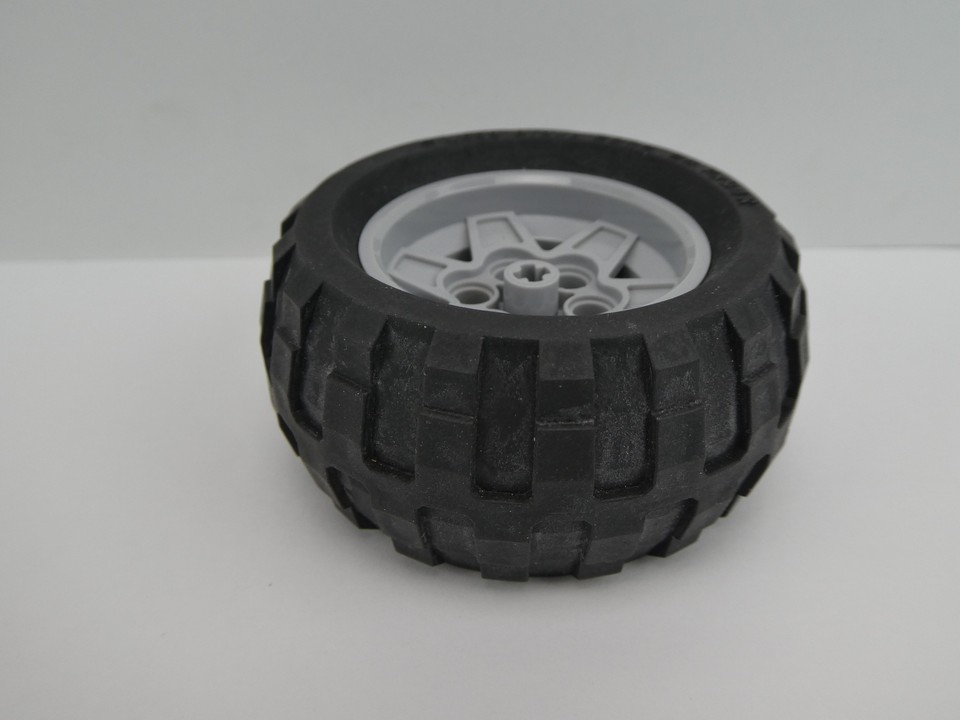 Lego Technic Lt Gray Wheel 56908 + Balloon Tire 68.7 x 34 R 61480 | eBay