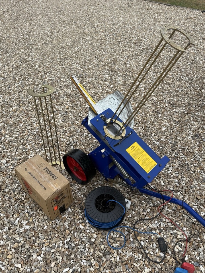 Promatic Super Hawk Clay Pigeon Trap | eBay UK