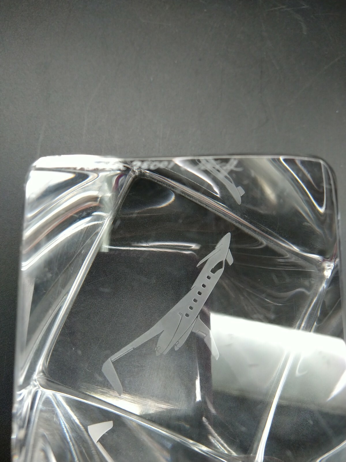 KOSTA BODA GORAN WARFF Twisted Cube Glass sculpture with etched Canard ...