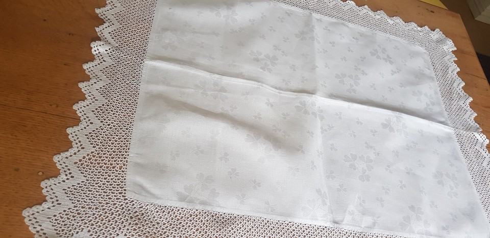 VINTAGE IRISH LINEN DAMASK TABLECLOTH/ TOPPER - HAND CROCHET LACE | eBay