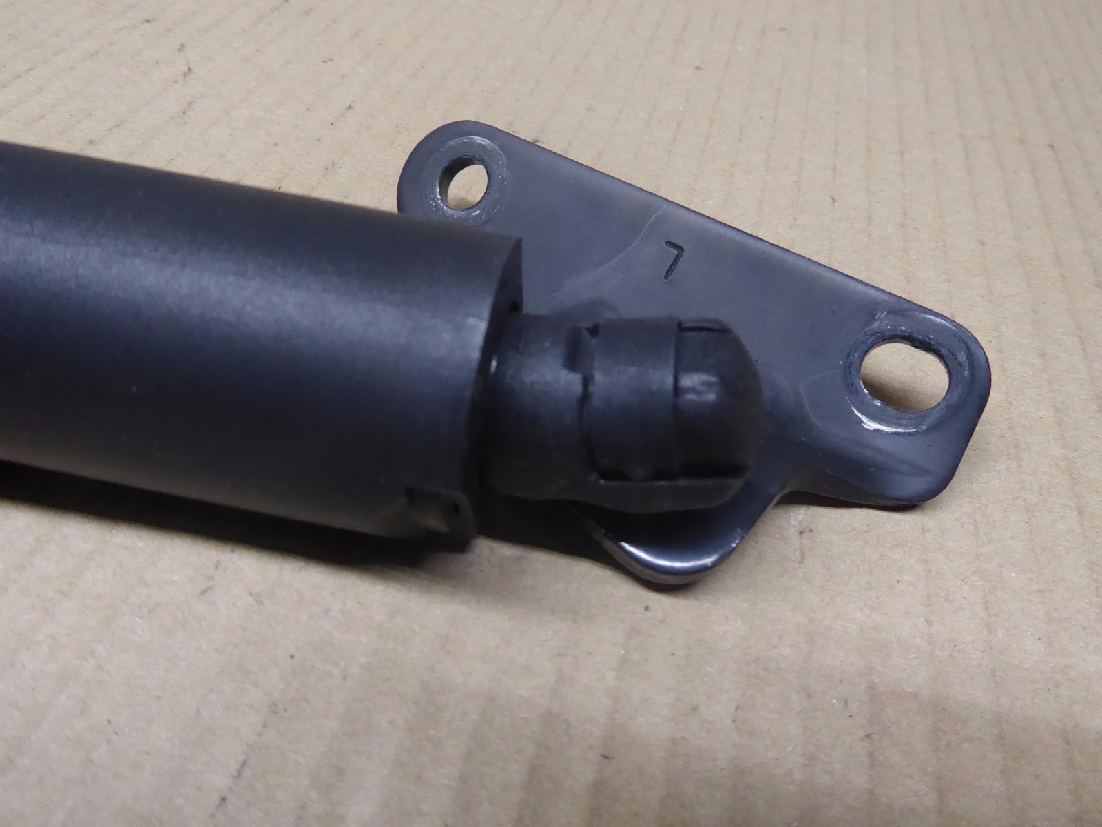 MERCEDES 1647400545 X164 REAR GATE LID GAS SHOCK SPRING LEFT OEM GL450 ...