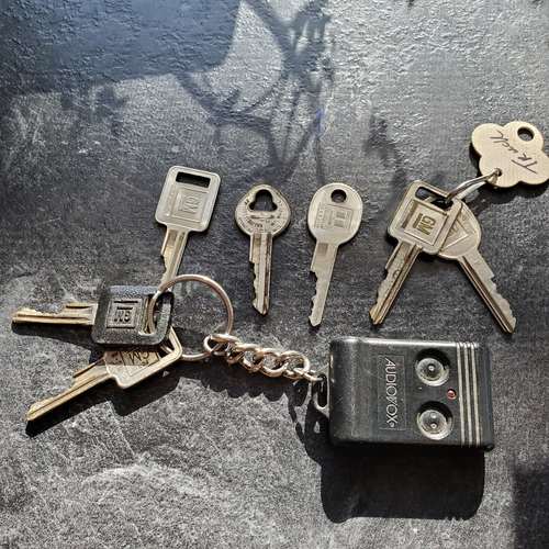 Vintage Lot Of GM General Automotive Car Keys | eBay