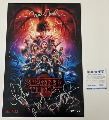 STRANGER THINGS 2 DAVID HARBOUR +4 SIGNED 12x18 PHOTO wEXACT PROOF ...