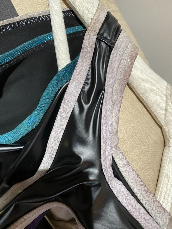 WILLOW NIGHTINGALE AEW RING WORN USED SIGNED CUSTOM GEAR SET wwe wwf ...