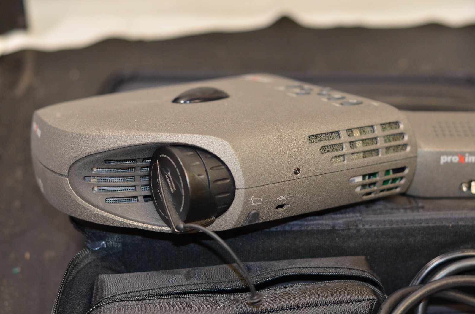 Proxima Ultralight x350 DLP Projector 101800PRX | eBay